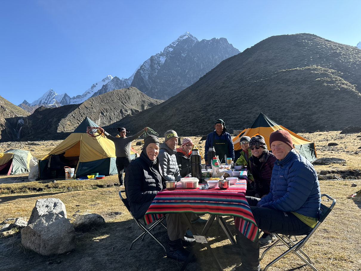 10 Day Circuit All The Alpine Passes - Trekking & Climbing In Huaraz ...